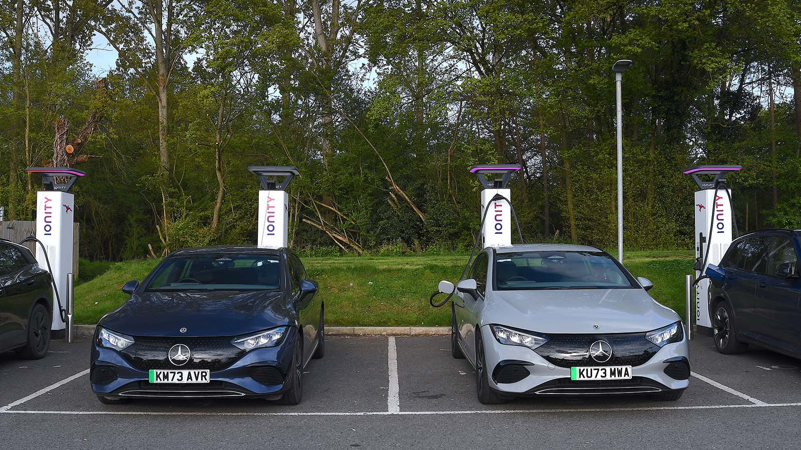 Hoe de oplaadtijd van EV's verkorten zonder de batterijen te beschadigen | Move Electric